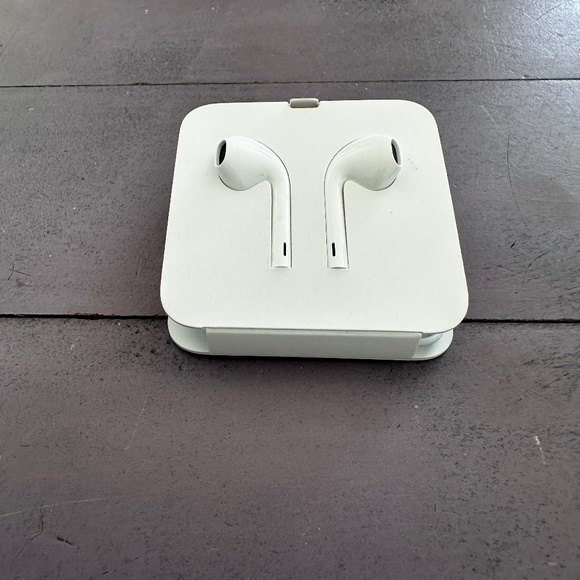 Apple | Headphones | Apple Earpods New | Poshmark